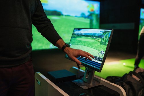 The Worlds Best Golf Simulator — X-Golf Wrigleyville