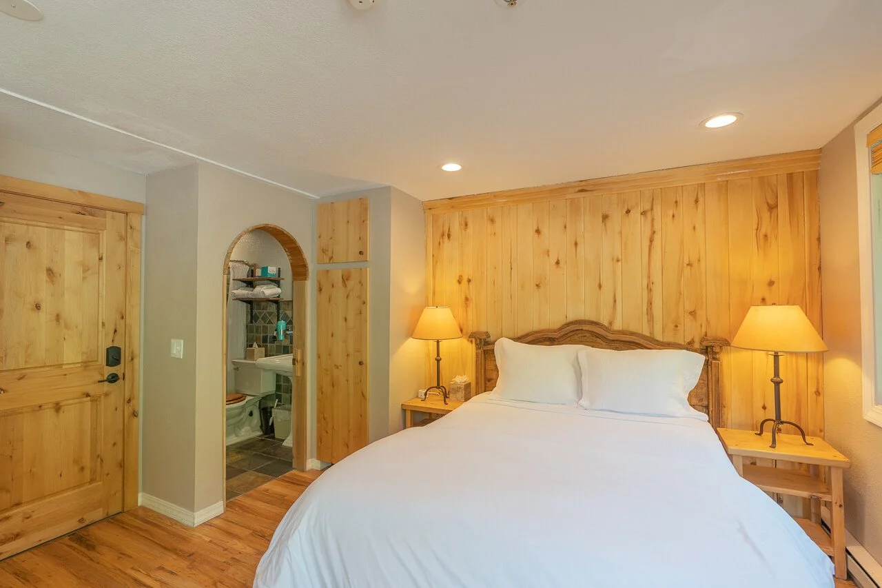 The Black Diamond Lodge