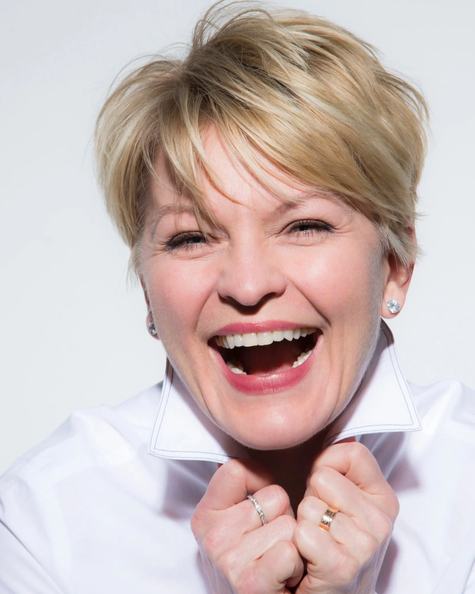 LUCY SCHAUFER performer producer purveyor of fine jam