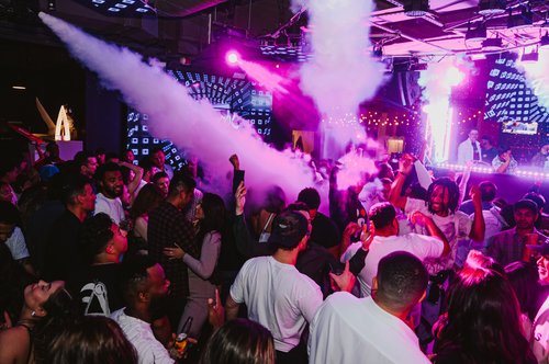 NIGHTLIFE — Forum Social House