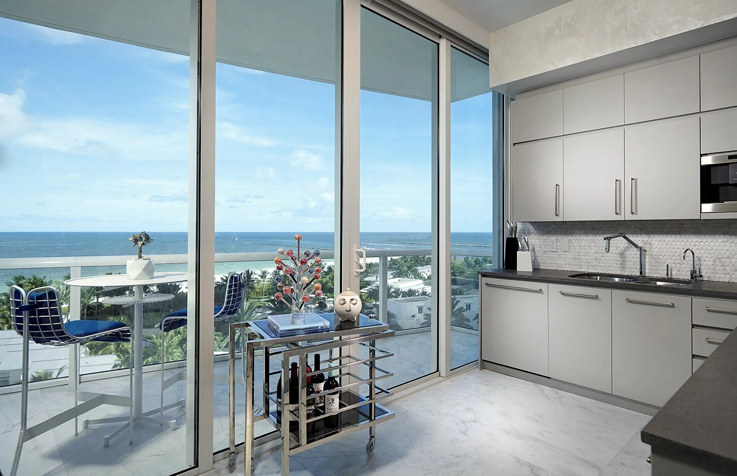 Continuum North Tower 2 — RGR Interior Architecture