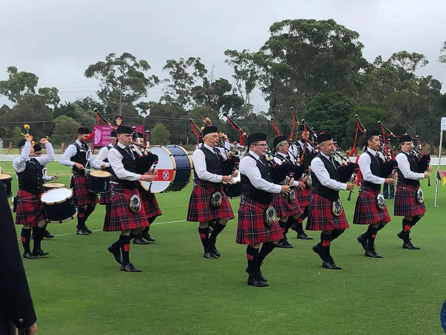 Old Scotch Pipes & Drums