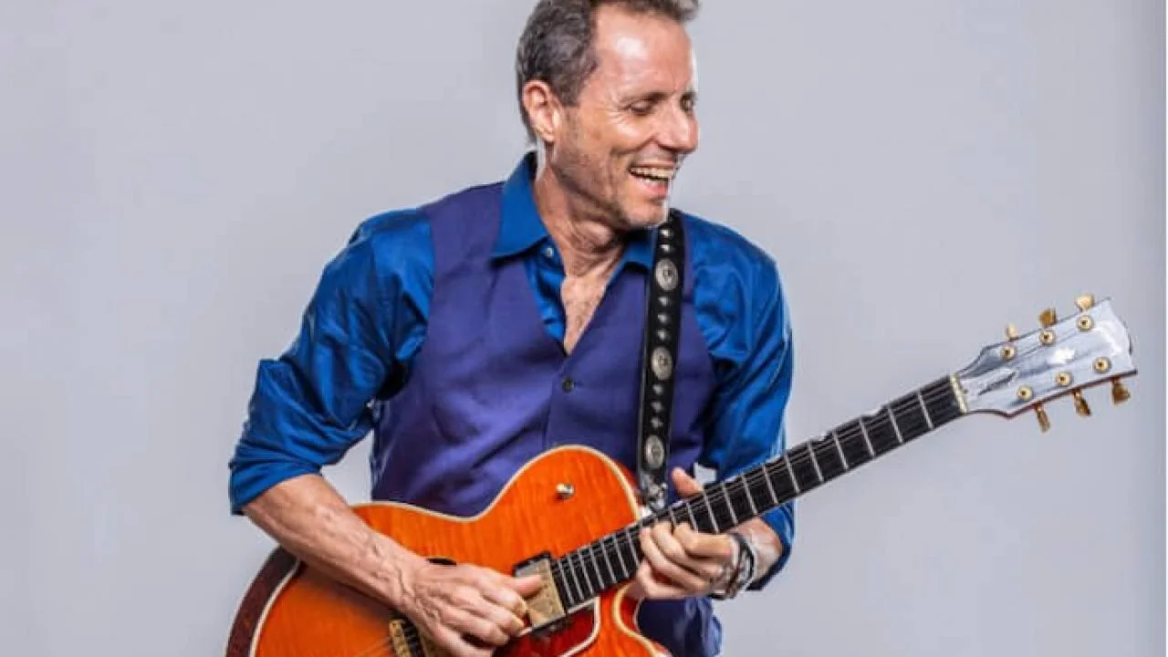 Tony Bellotto — Fernanda Ribas Management