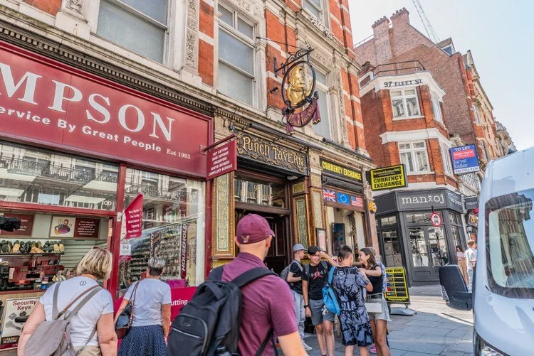 16 Reasons to Visit London’s Legendary Fleet Street-London by An