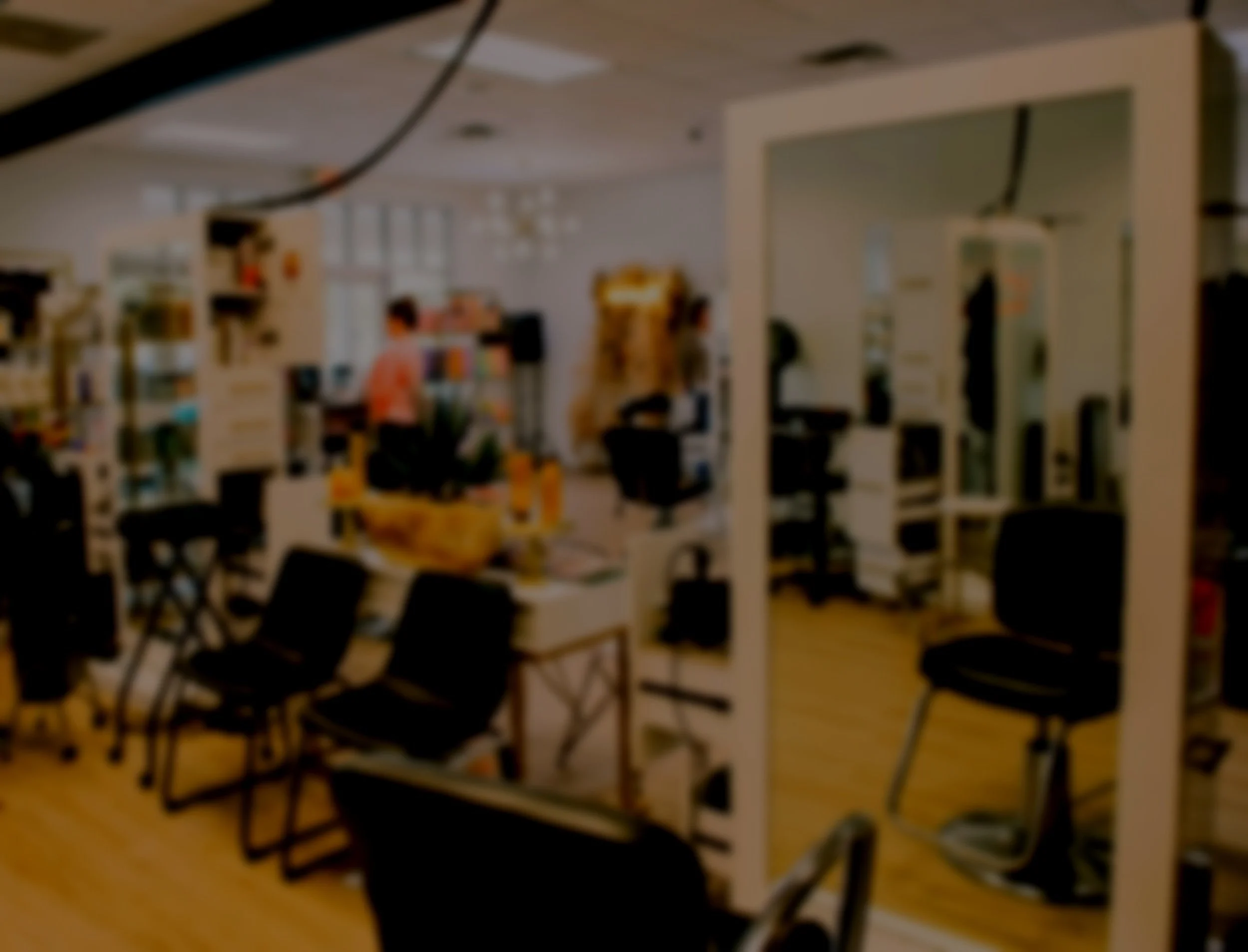 Mirror Mirror Beaute Bar