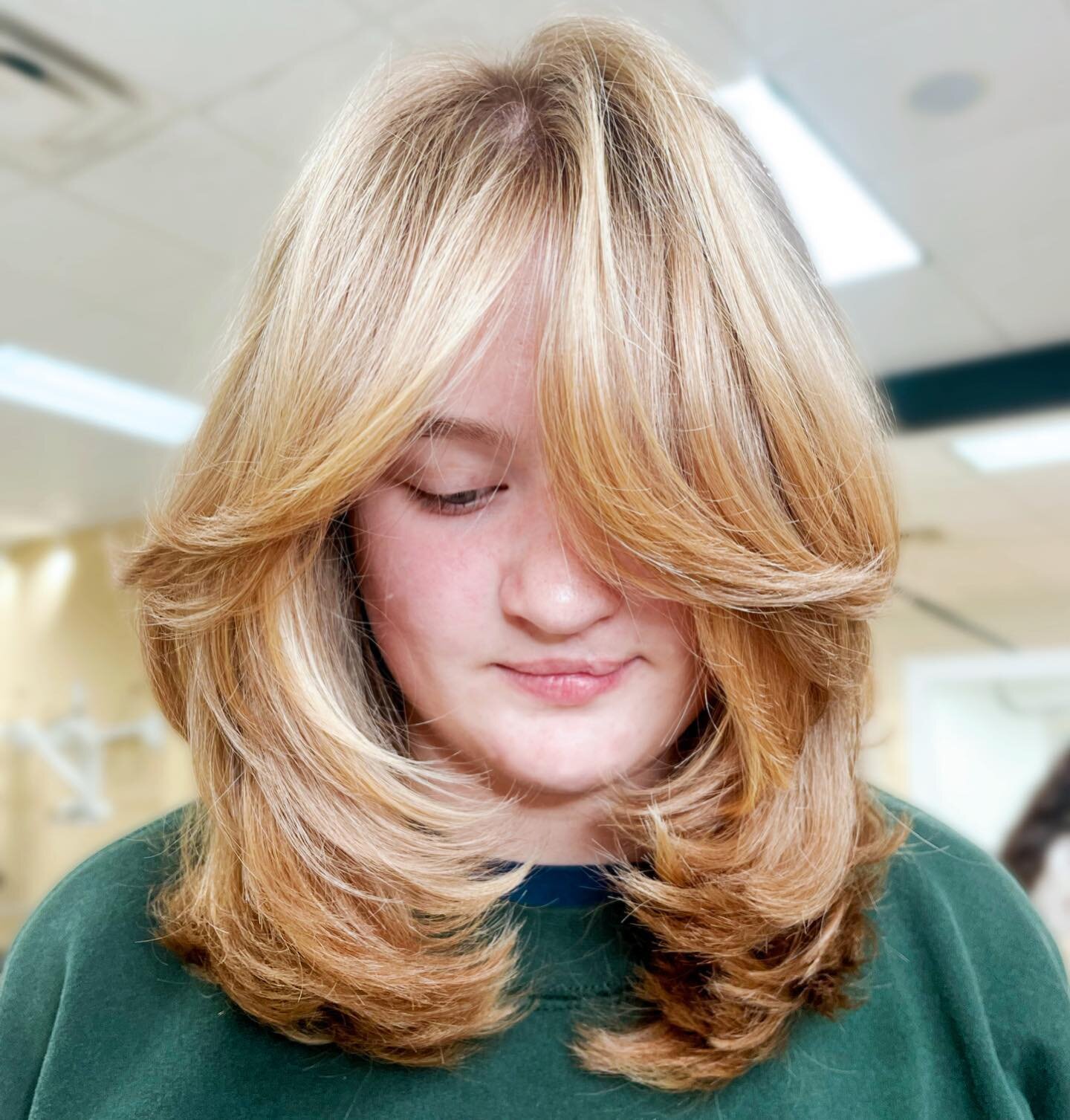 Mirror Mirror Beaute Bar