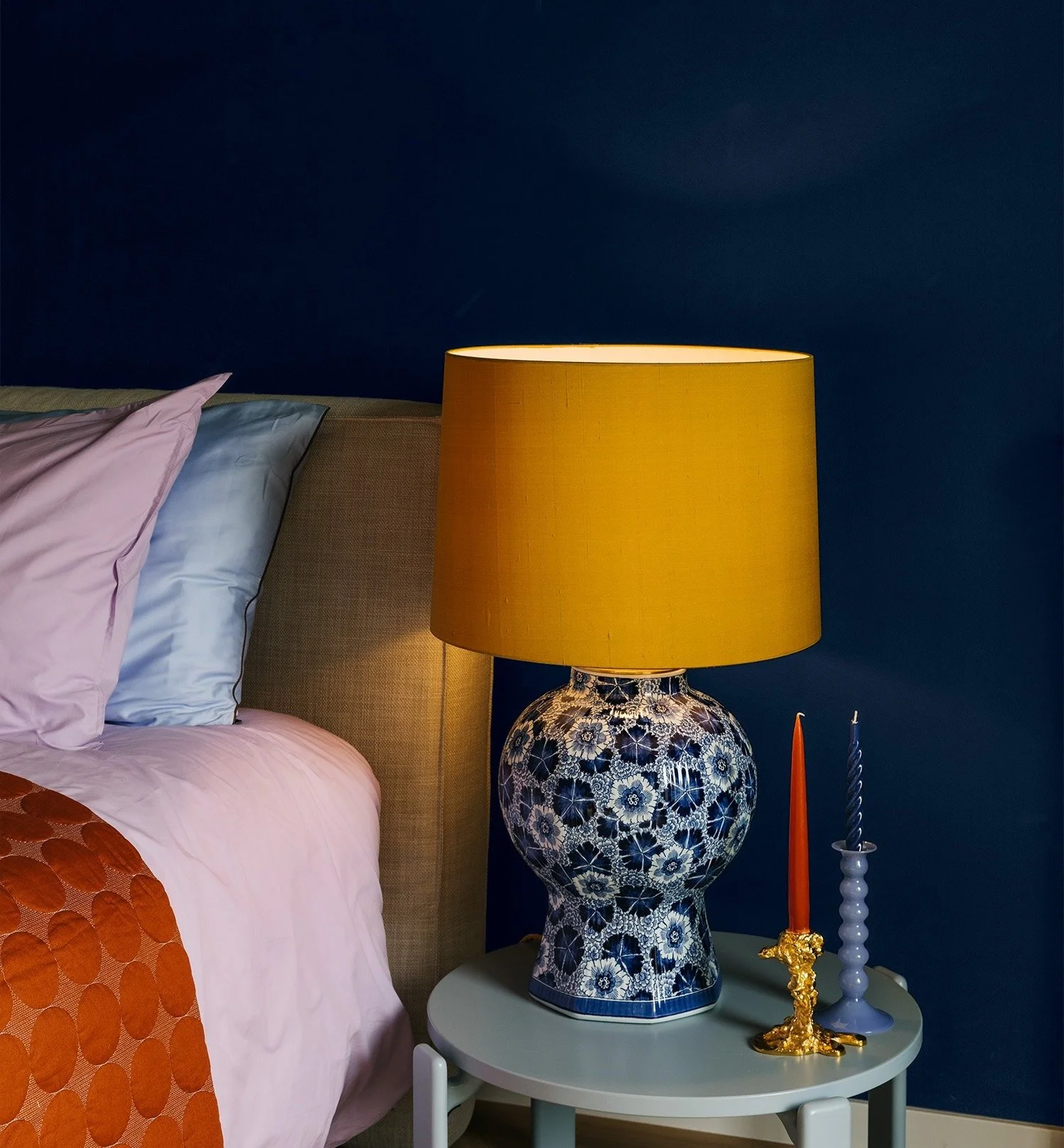 Delft Blue: Discover Its Dutch Origins and Global Influence
