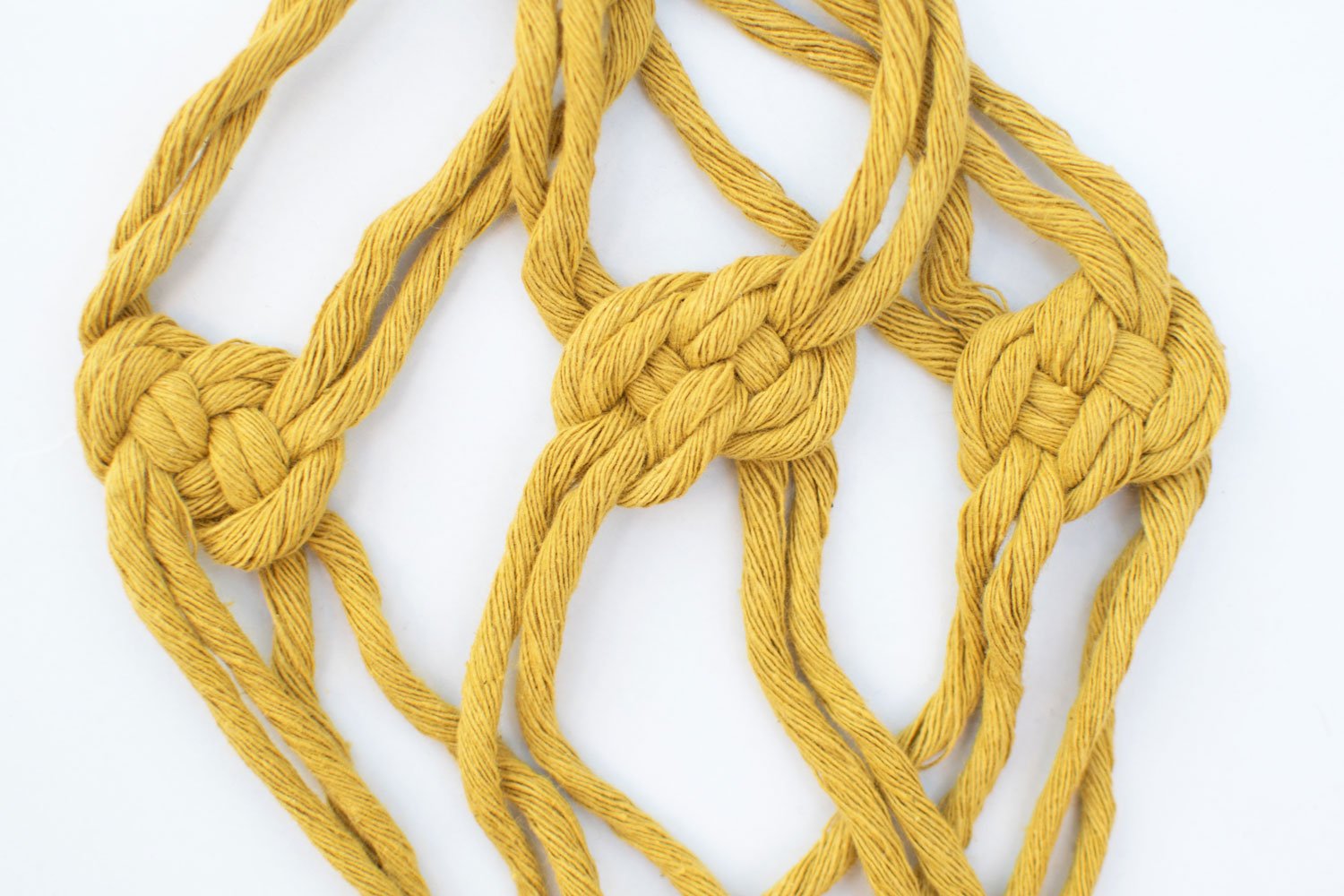 DIY Daisy Chain Macrame Plant Hanger Kit — That Knot Place