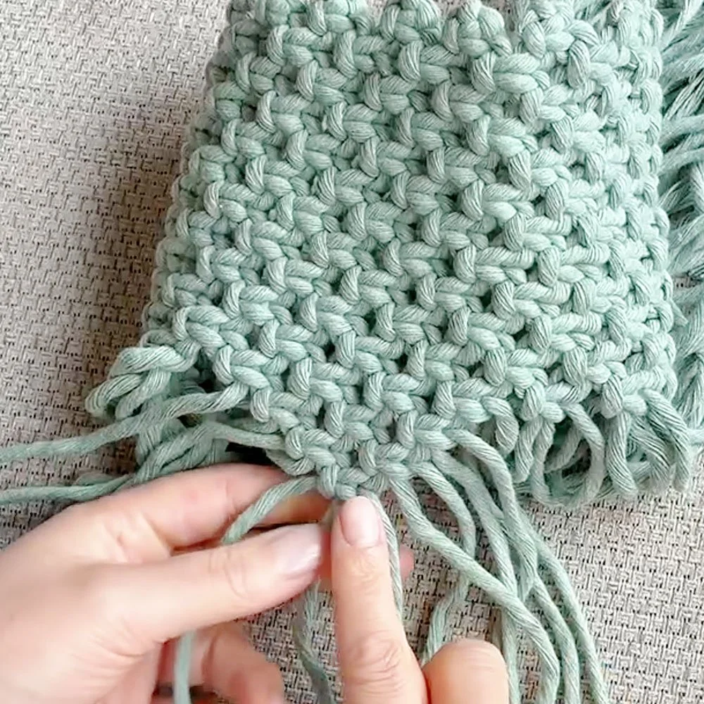 DIY Daisy Chain Macrame Plant Hanger Kit — That Knot Place