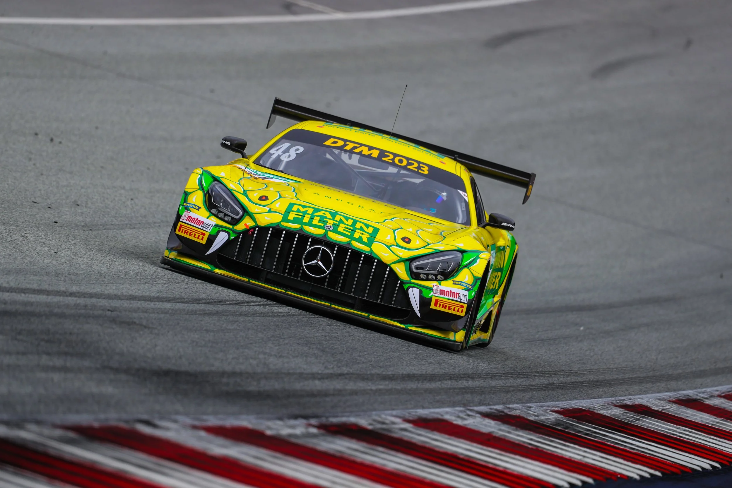 Mamba beißt beim ersten DTM-Test zu: Maro Engel mit Bestzeit ...