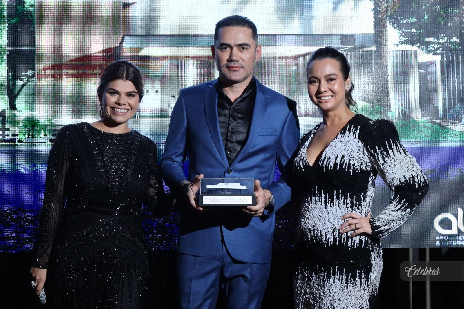 Com 01 prenda, Leilodom arrecada R$ 40 mil para o projeto Edificando Sonhos da AT Arch ...