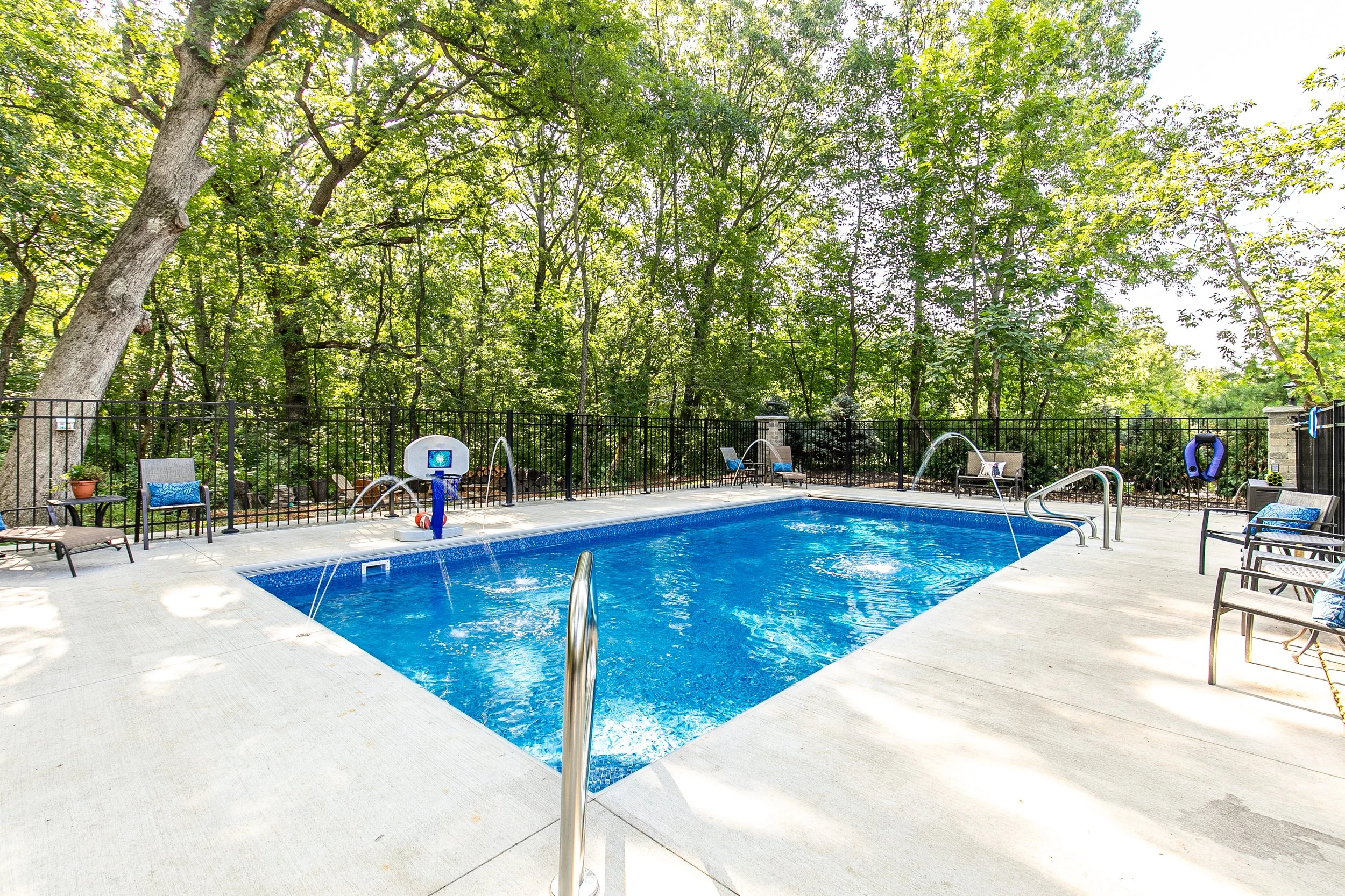 Backyard Getaway — Poolscapes Midwest