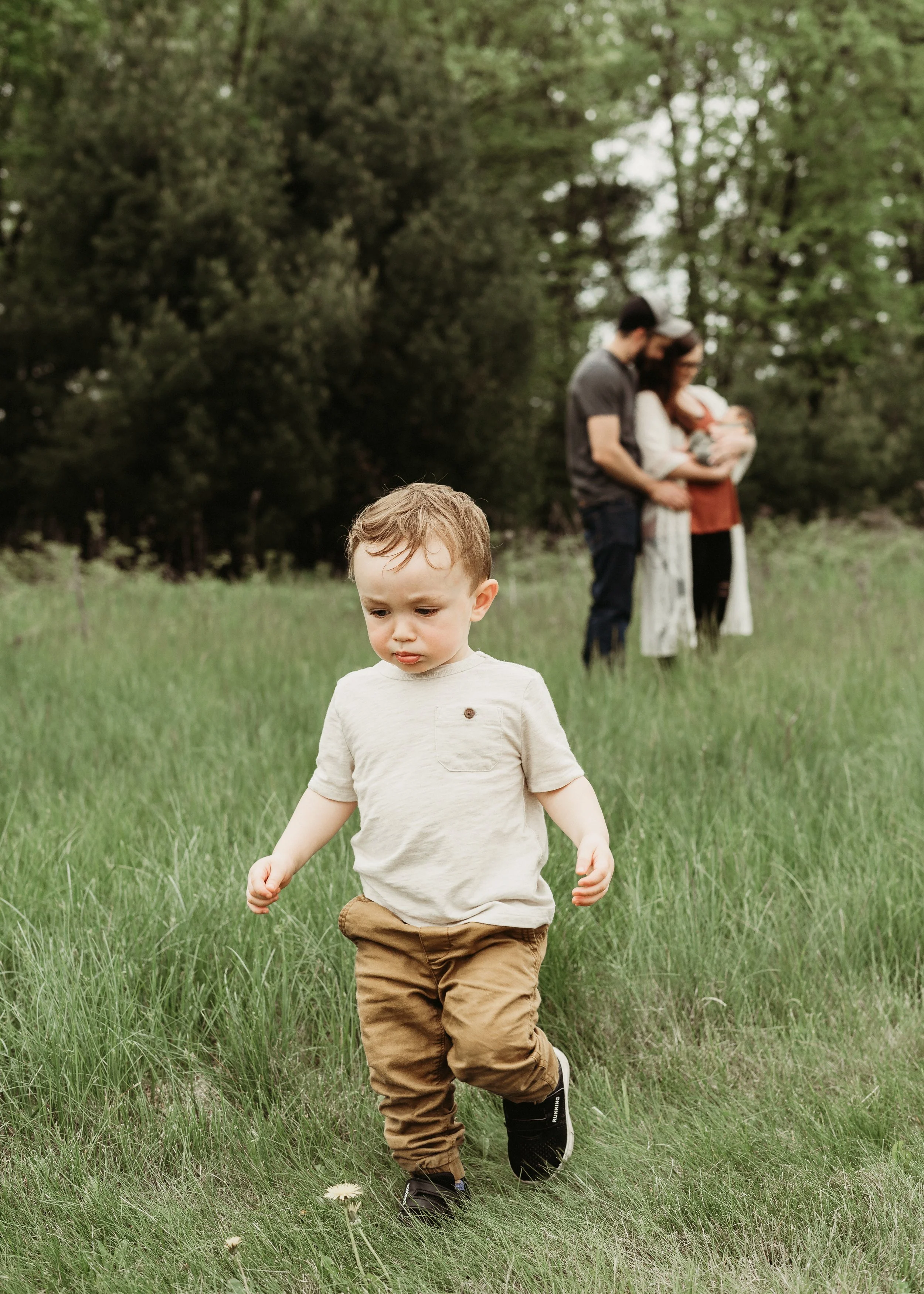 Outdoor Newborn Session — Photography by Brooke | Merrill, Wisconsin ...