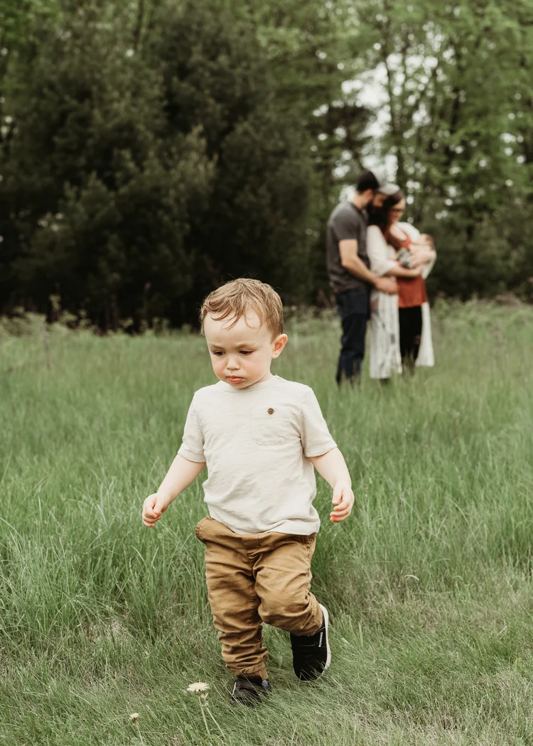 Outdoor Newborn Session — Photography by Brooke | Merrill, Wisconsin ...