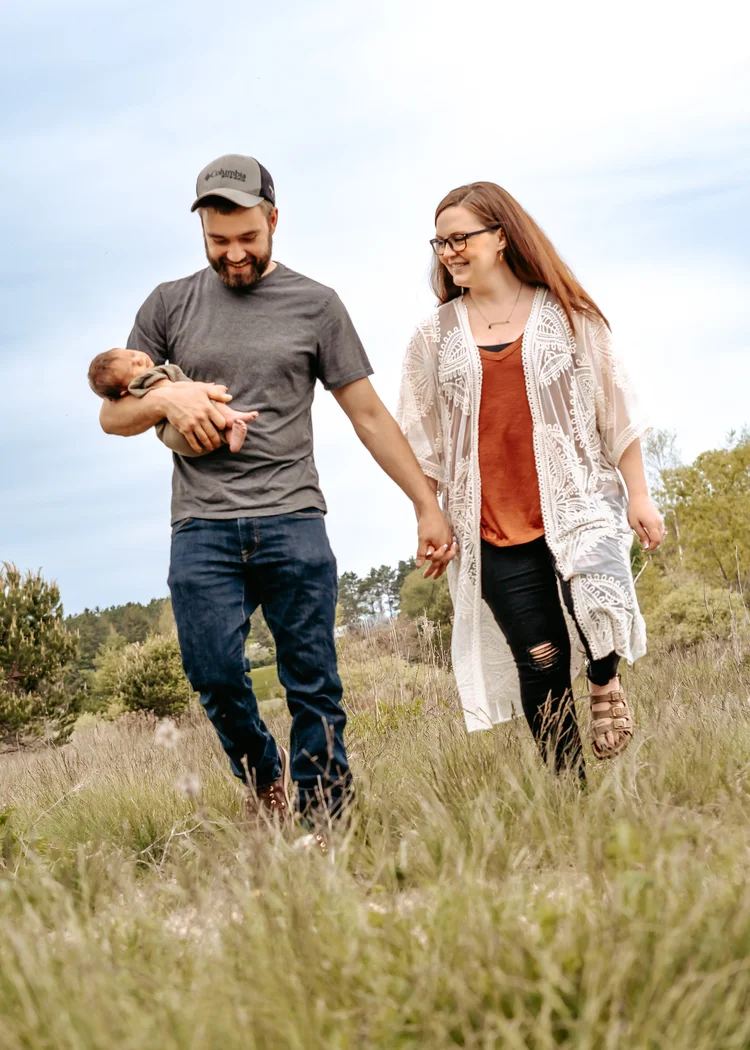 Outdoor Newborn Session — Photography by Brooke | Merrill, Wisconsin ...