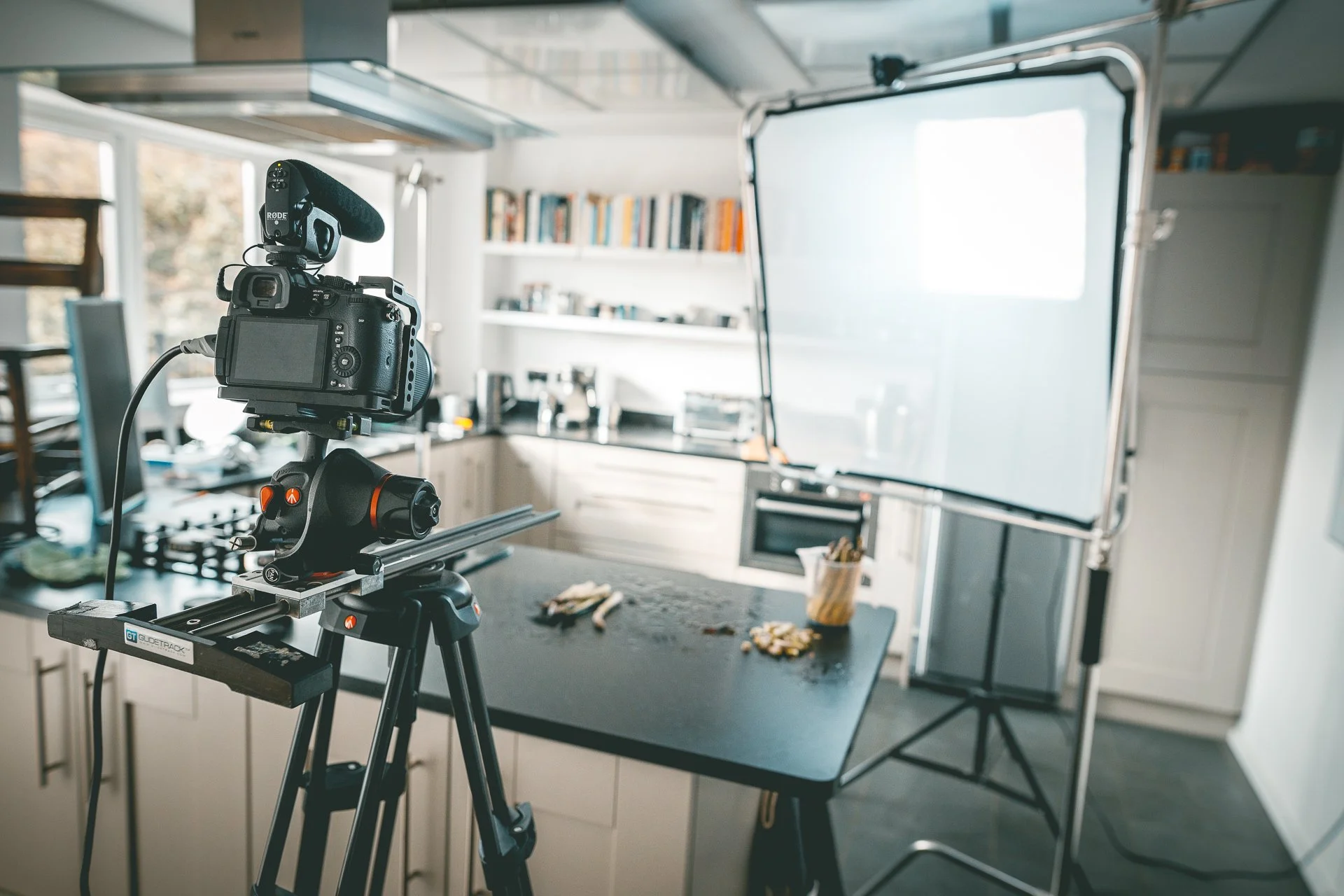 About — Eat Pictures