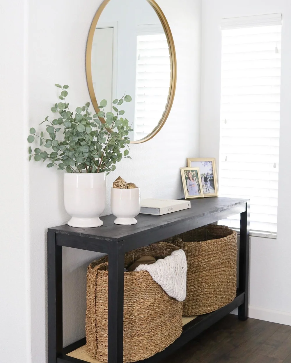 10 home entryway décor ideas we love and how to recreate them — Suite ...