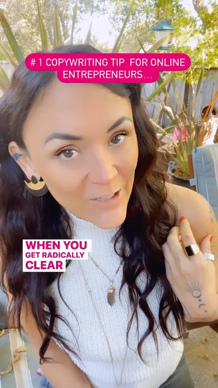 Mary Diaz | Copywriting for complex women.