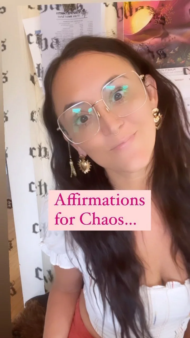 Mary Diaz | Copywriting for complex women.