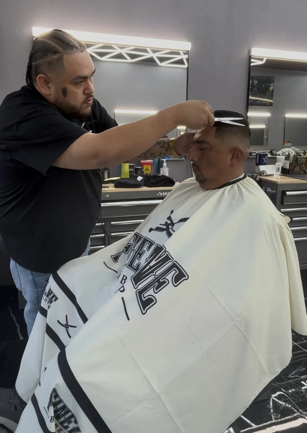 fineline san antonio — FINELINE BARBERSHOP