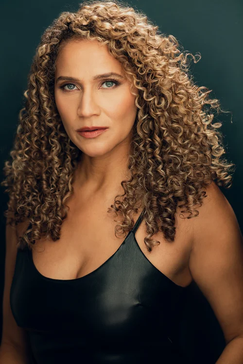 Talia Thiesfield: Actor & Coach