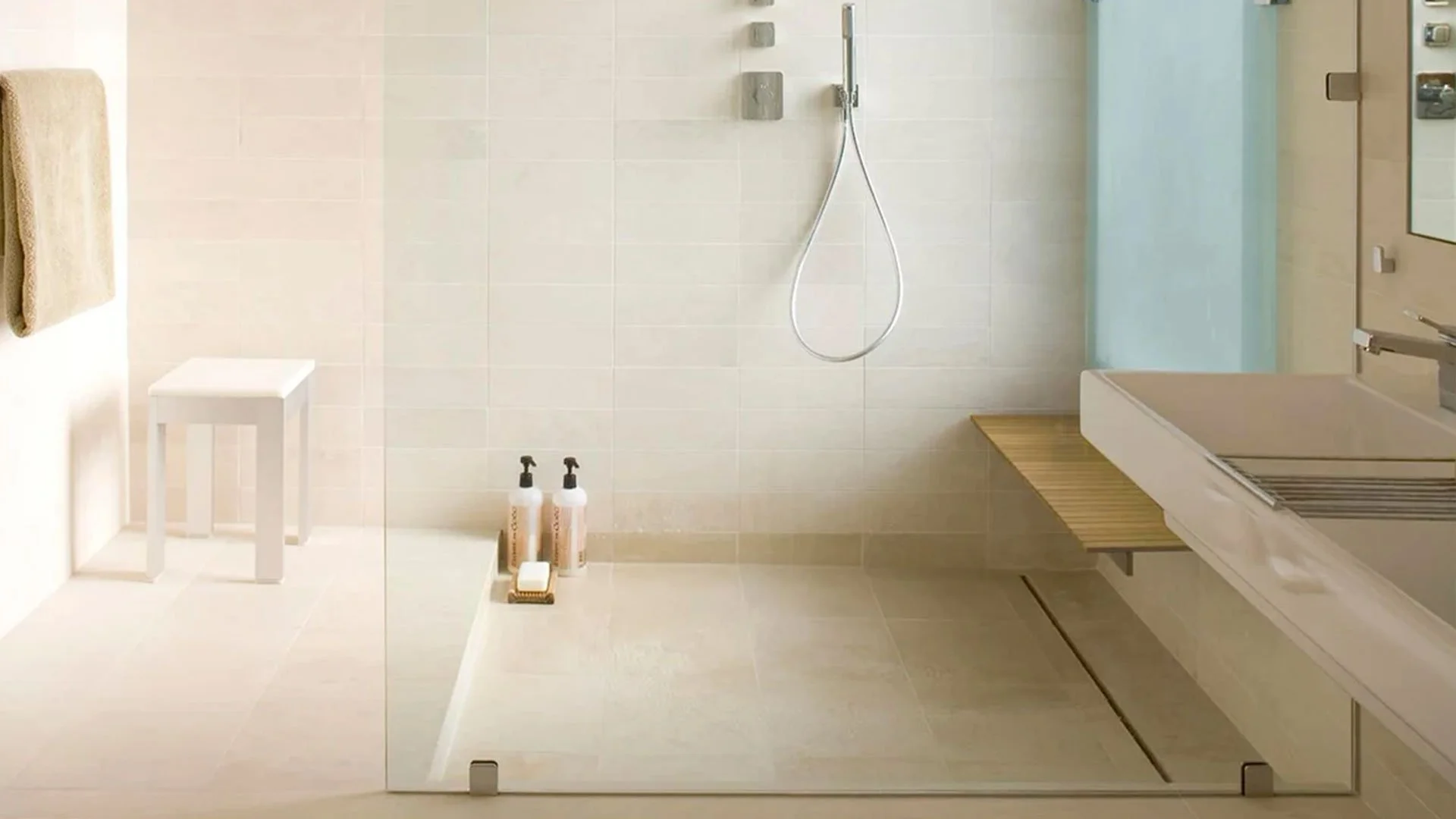 Shower Drain | Linear Shower Systems | TILE-IN WITH FLANGE — Dragona ...