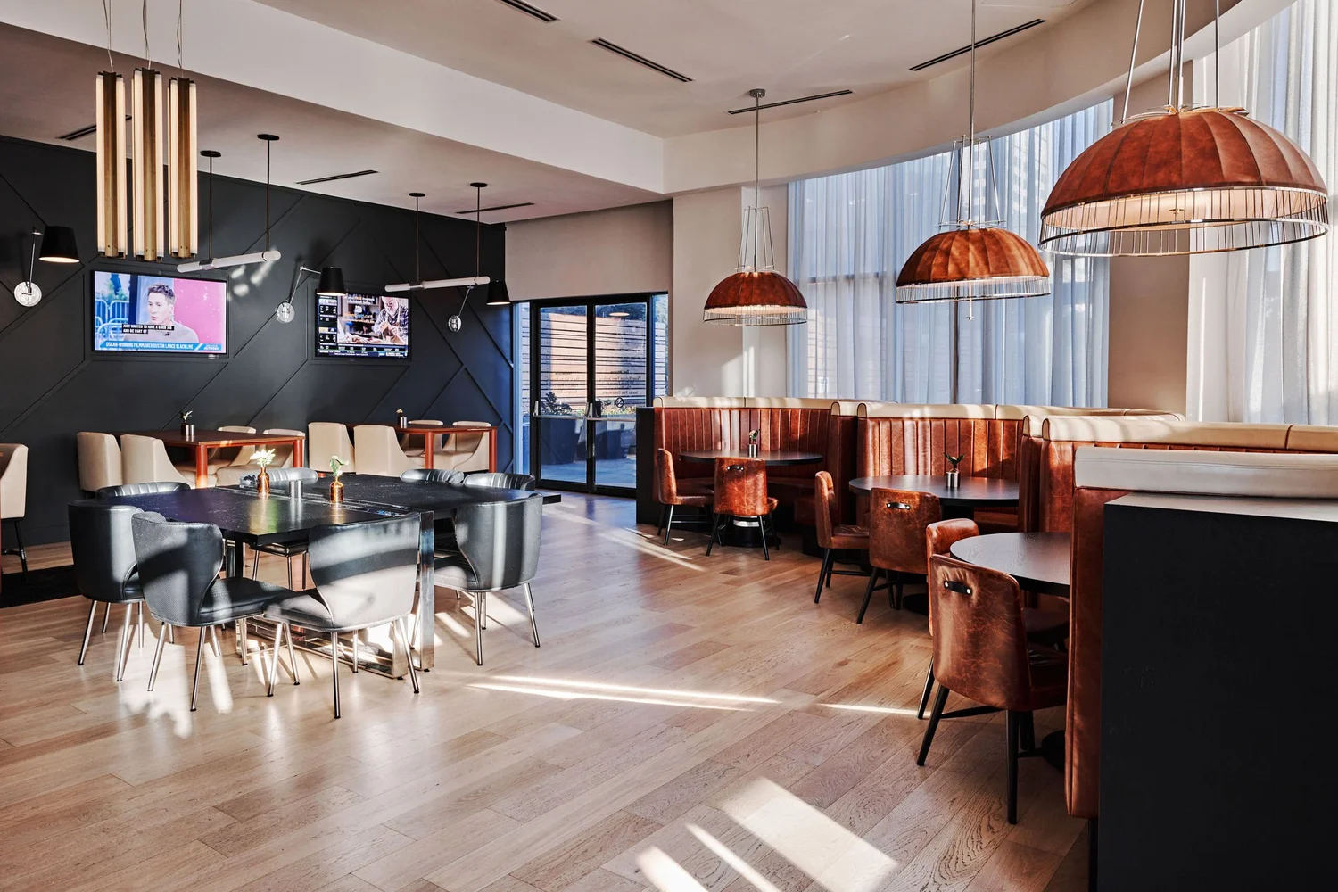 Ten Hands Social Bar & Eatery - Downtown Indianapolis, IN - 241 W ...