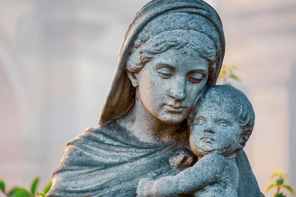 Understanding the Mother Wound: Healing Early Attachment Trauma ...