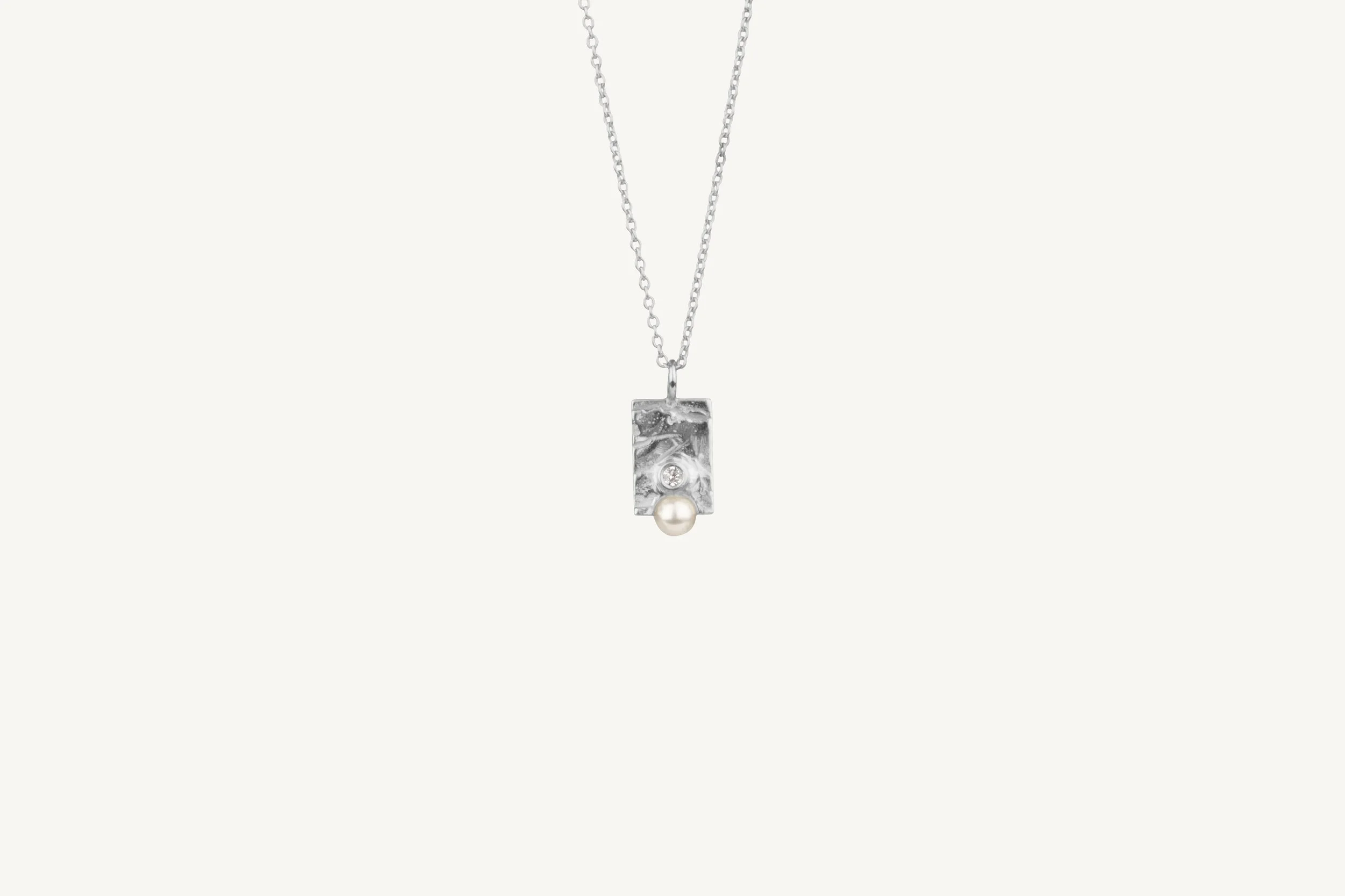 Oyster Pendant Silver Dausimo Oyster Pendant Silver Dausimo