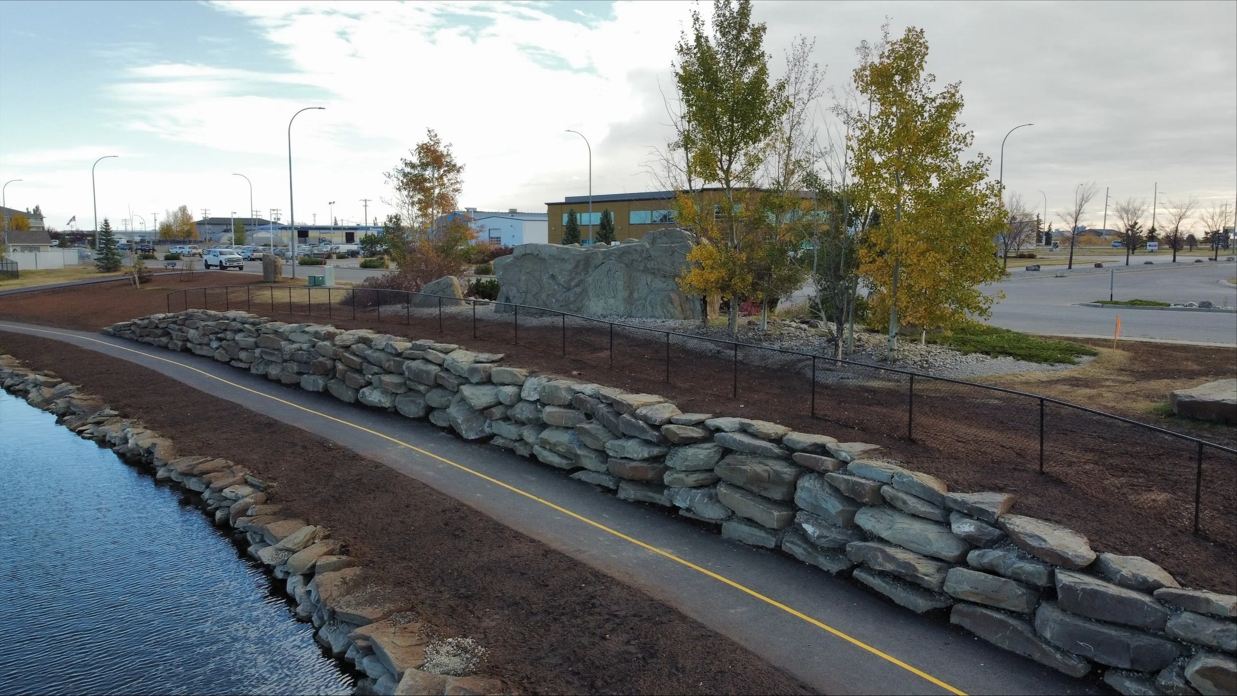 Retaining Walls + — CEC - Canadian Erosion & Containment