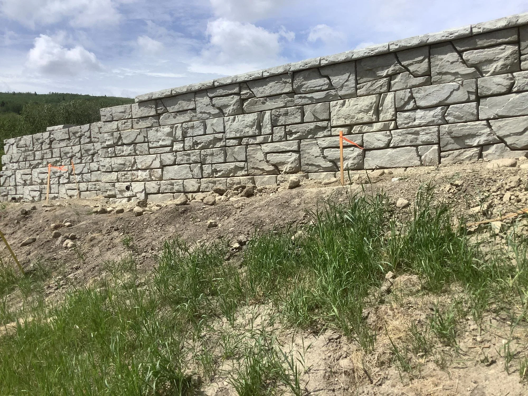 Retaining Walls + — CEC - Canadian Erosion & Containment
