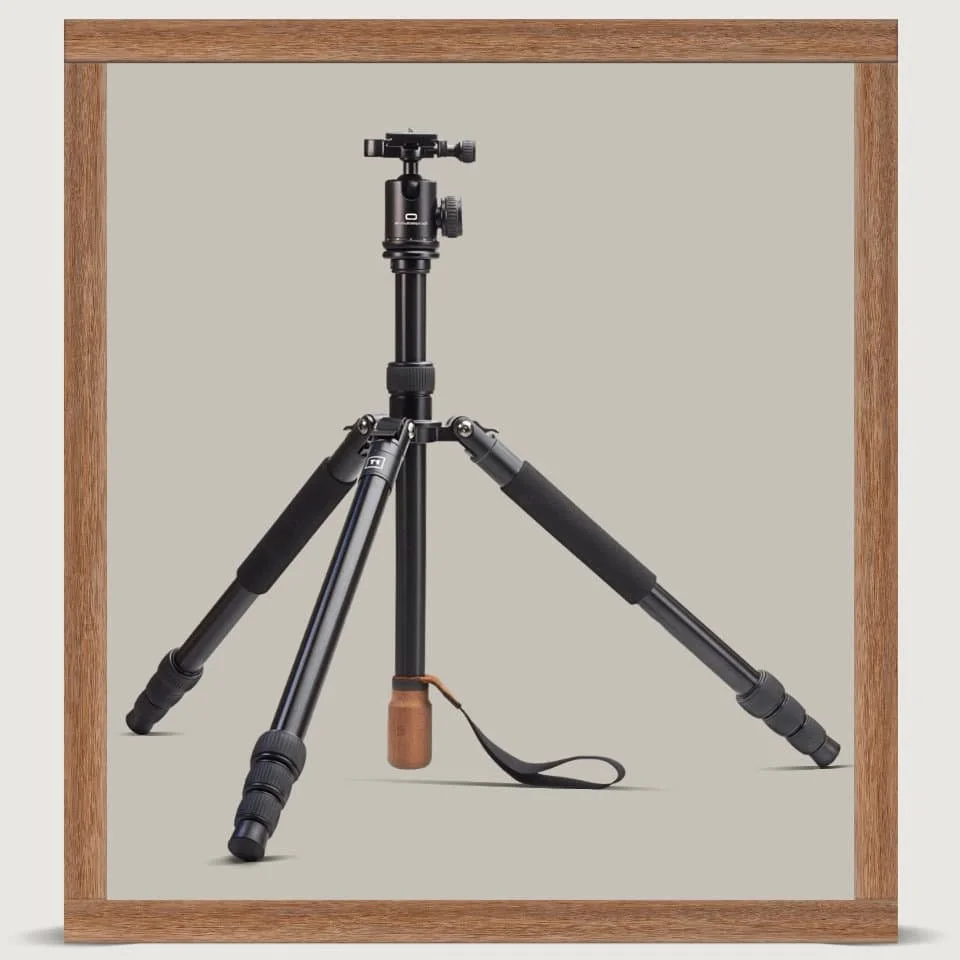 Shoulderpod T1 - Multifunctional tripod for professional smartphone video