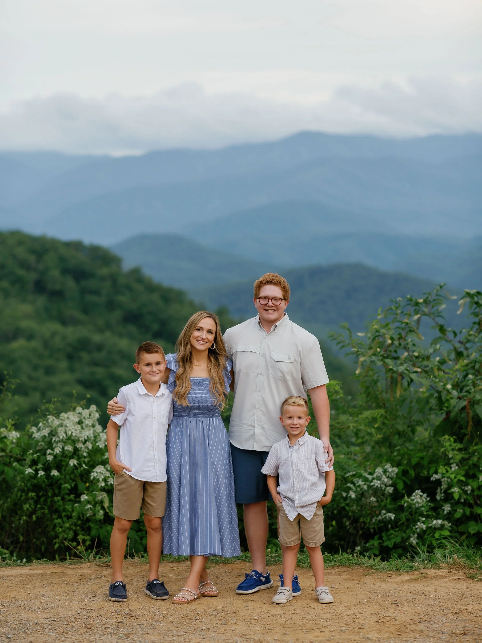 Summer Family Photo Outfits — Lauren Reeves Photography