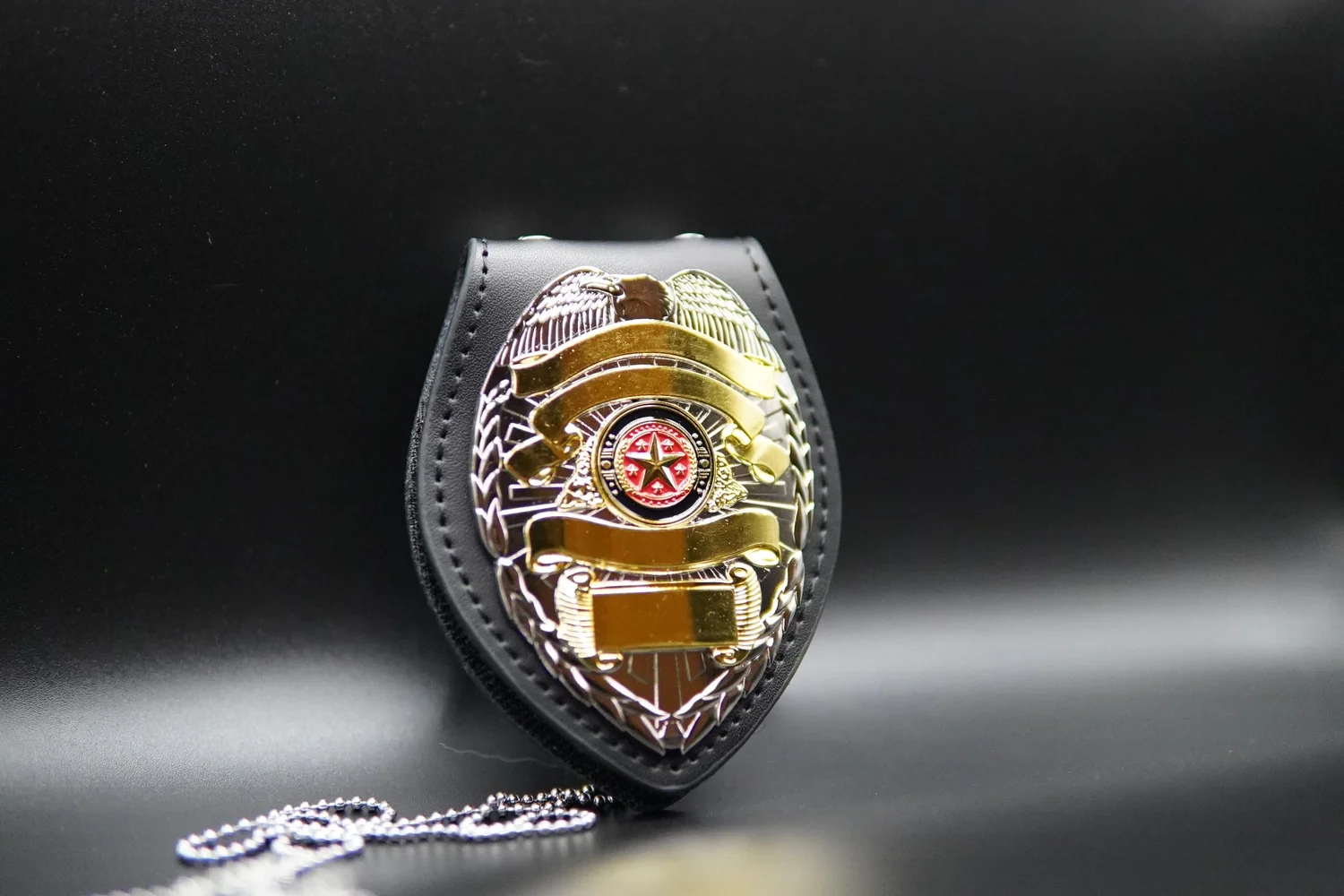 Custom Police Badges With Engravings - Free Badge Holder