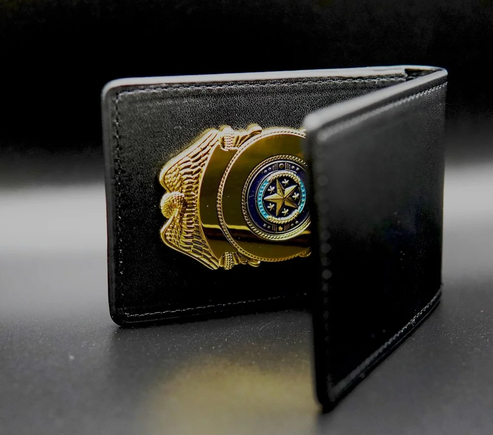 Custom Police Badges With Engravings - Free Badge Holder