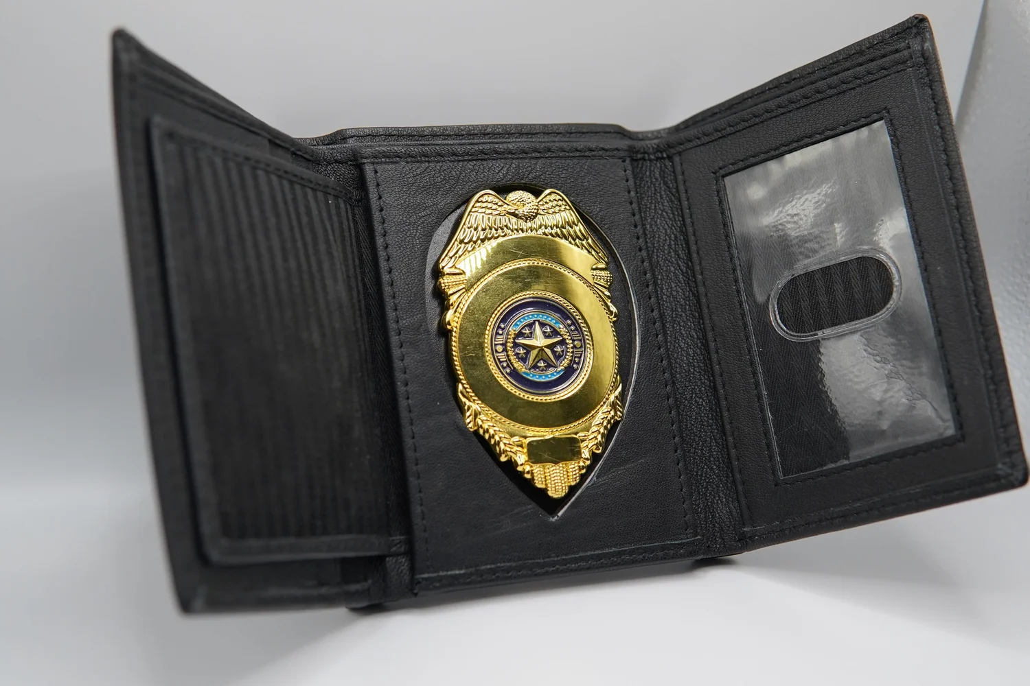Custom Police Badges With Engravings - Free Badge Holder