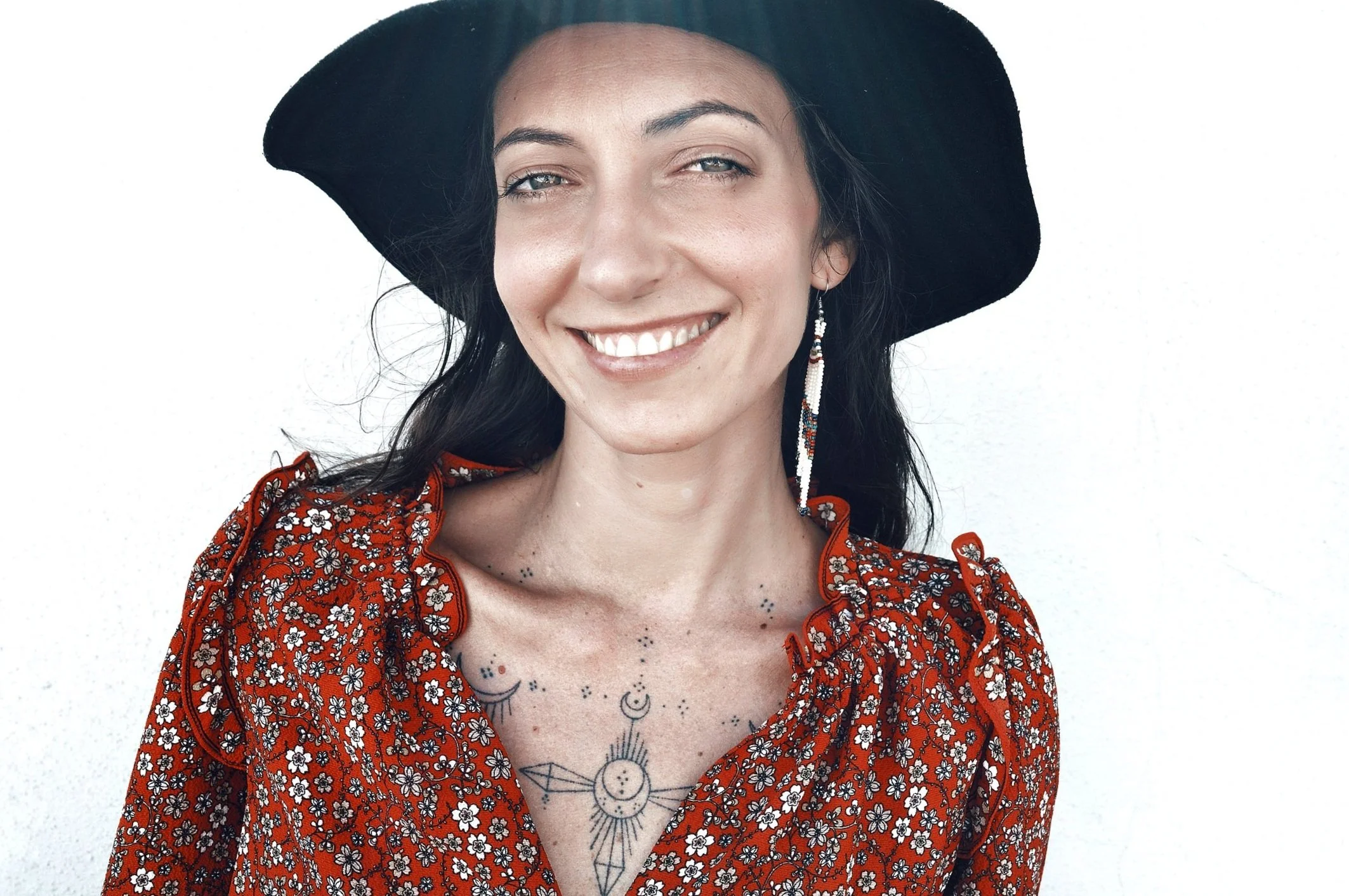 Contact 1 — Choose Holistic * Lucia Nicolini