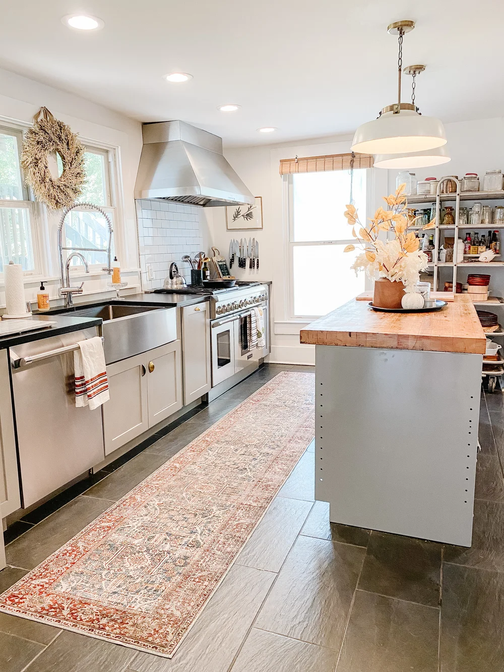 Fall Home Tour 2020: Cozy Neutral Modern Farmhouse Kitchen — Gathered ...