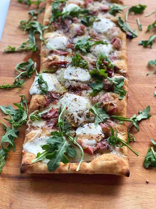 Easy Pantry Pizzas — Gathered Living