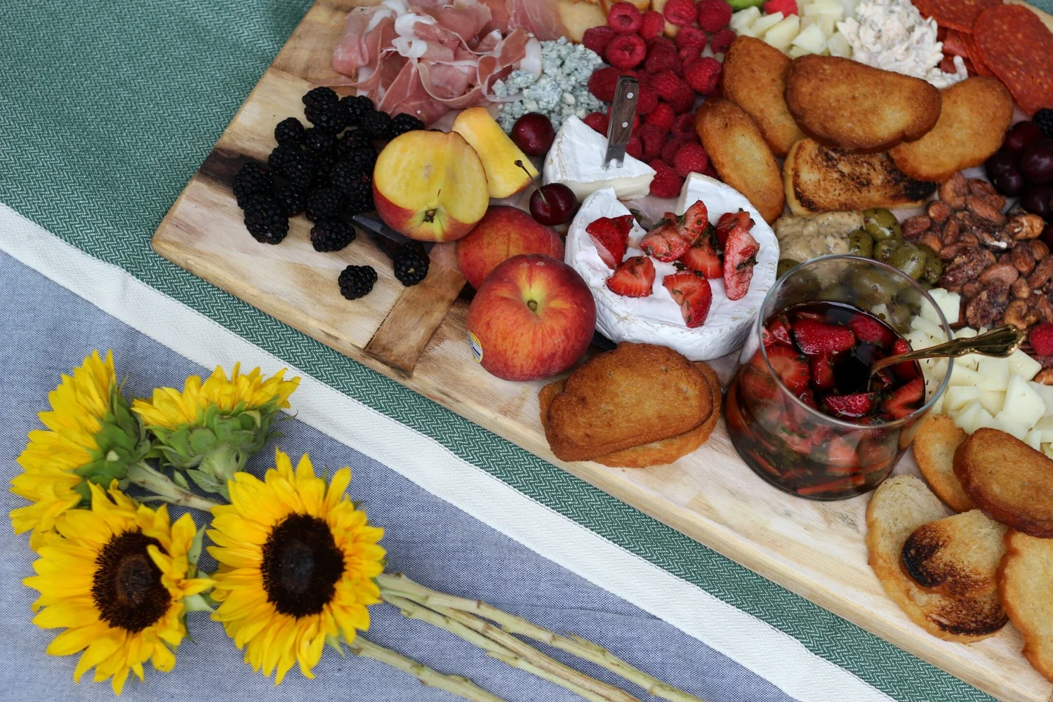How to Assemble the Ultimate Summer Cheeseboard — Gathered Living