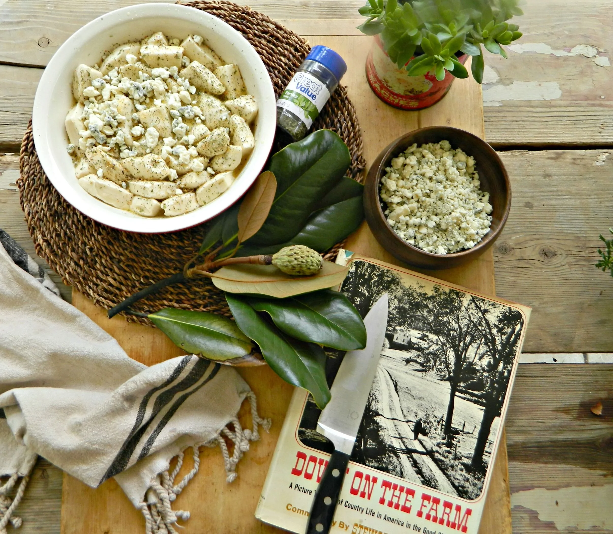 3 Ingredient Buttery Blue Cheese Pull-Apart Bread — Gathered Living