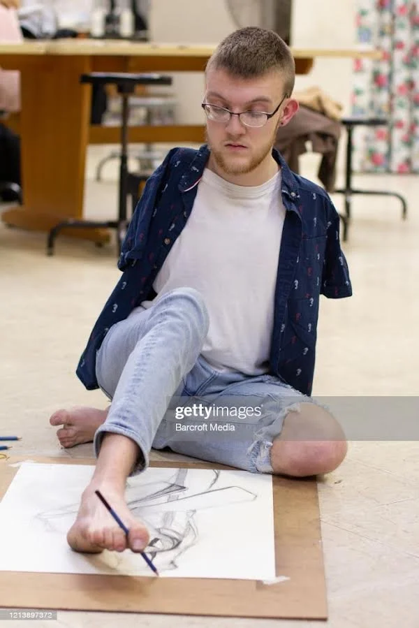 Armless Art