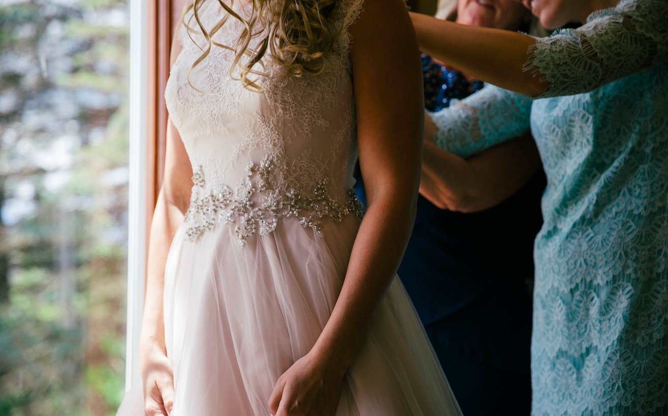 When to Go Dress Shopping for Your Wedding — Hand-Me-Gowns Bridal