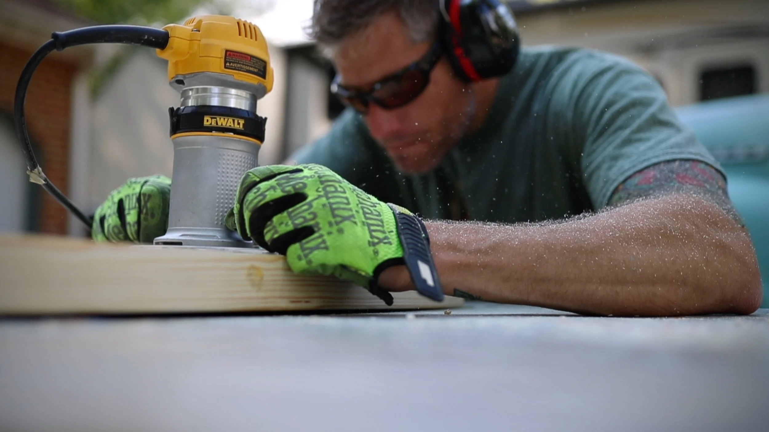 About — STRONGHOLD SIGN ARTS