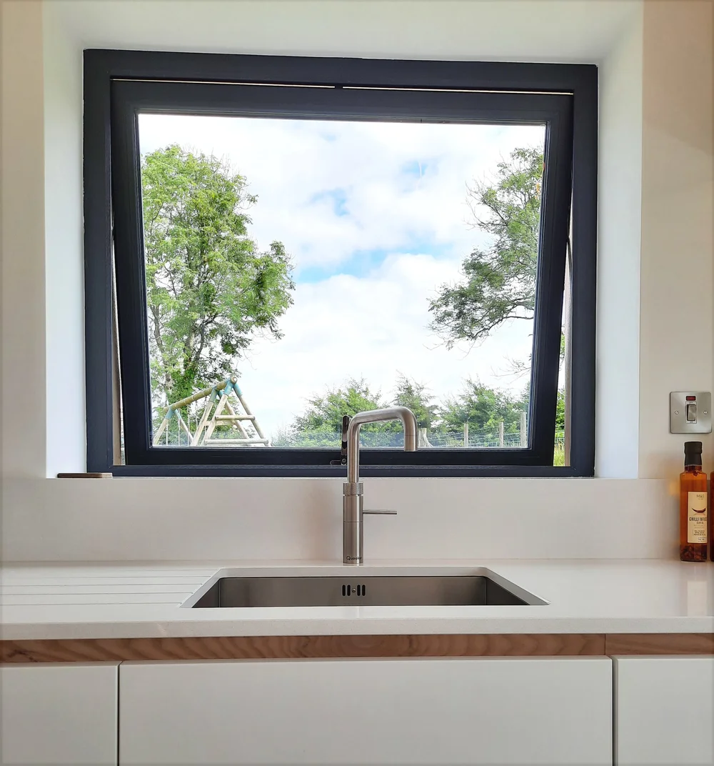 Modern White Kitchen Armagh Northern Ireland — Designer Kitchen by Morgan