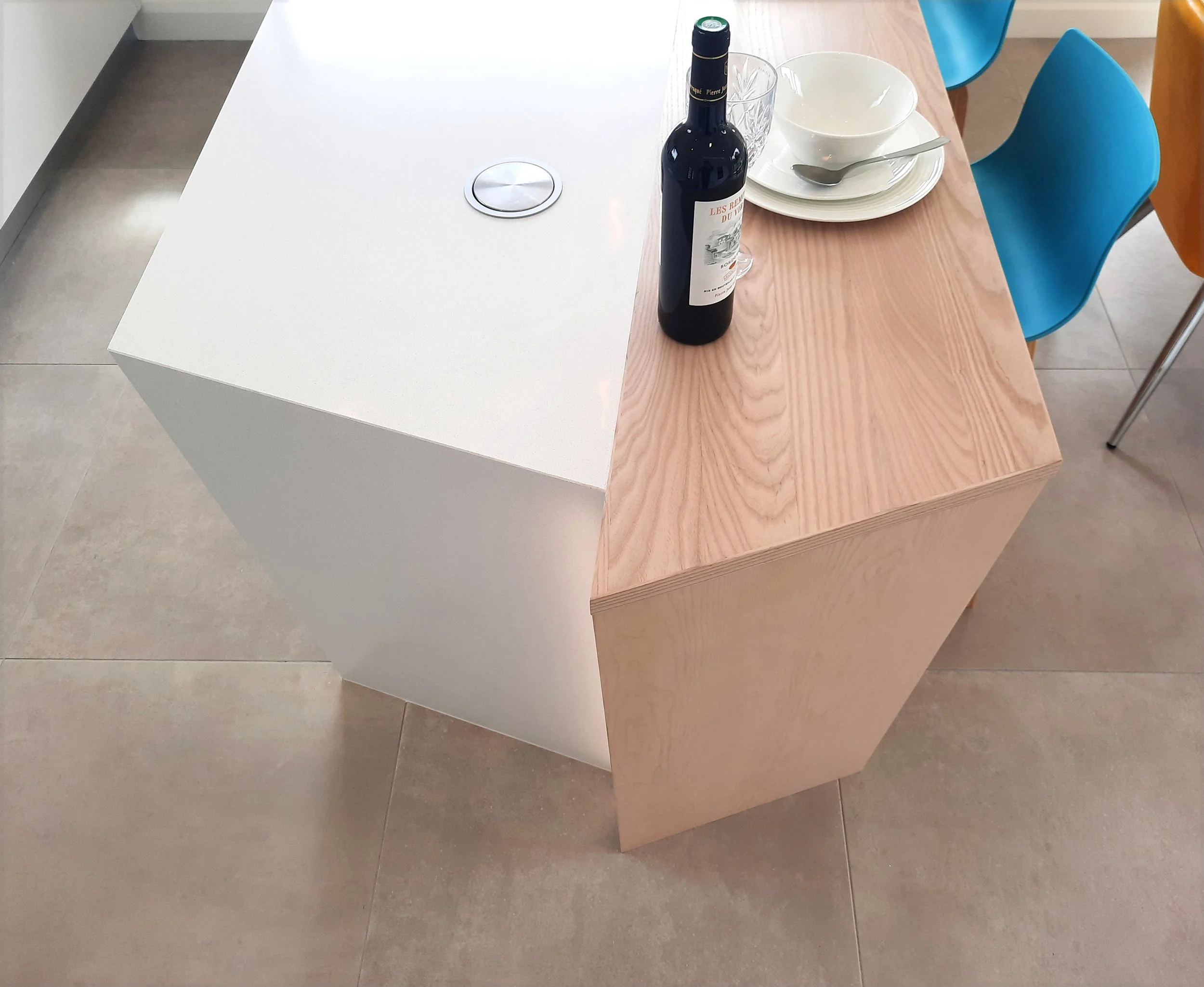 Modern White Kitchen Armagh Northern Ireland — Designer Kitchen by Morgan