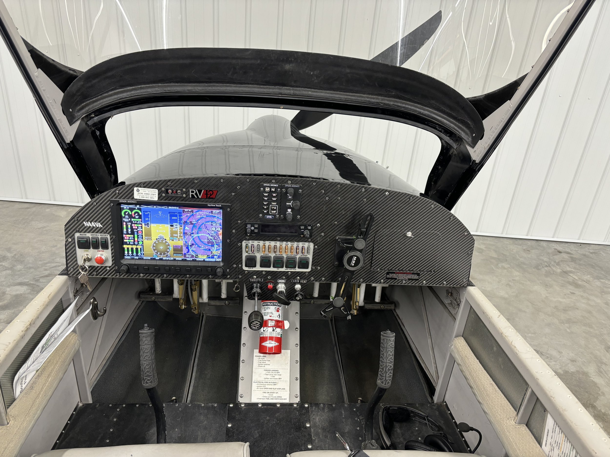 Vans RV-12 - N44VA — Both Wings