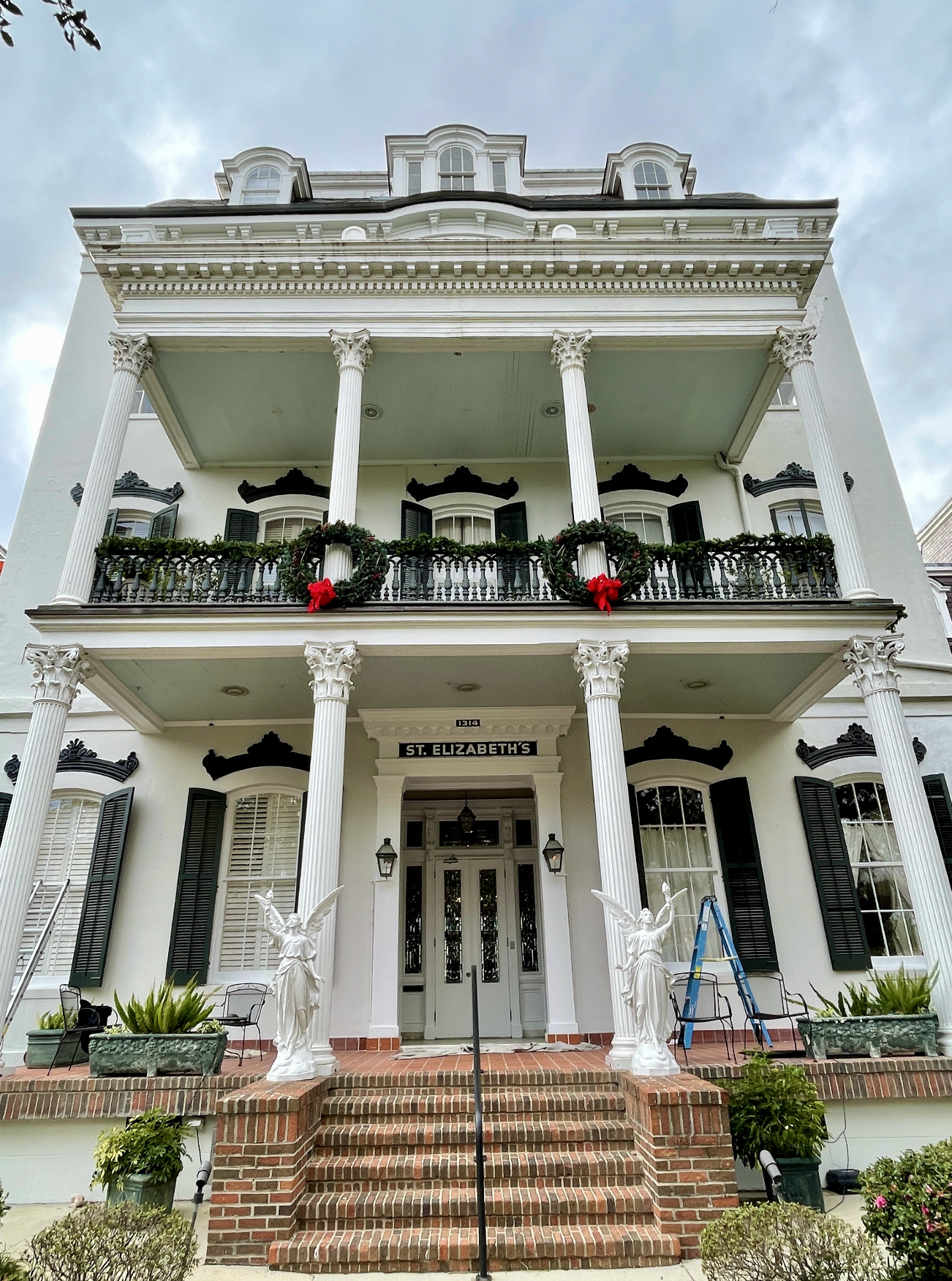 Anne Rice's Top Ten New Orleans Experience — Red Sash Tours