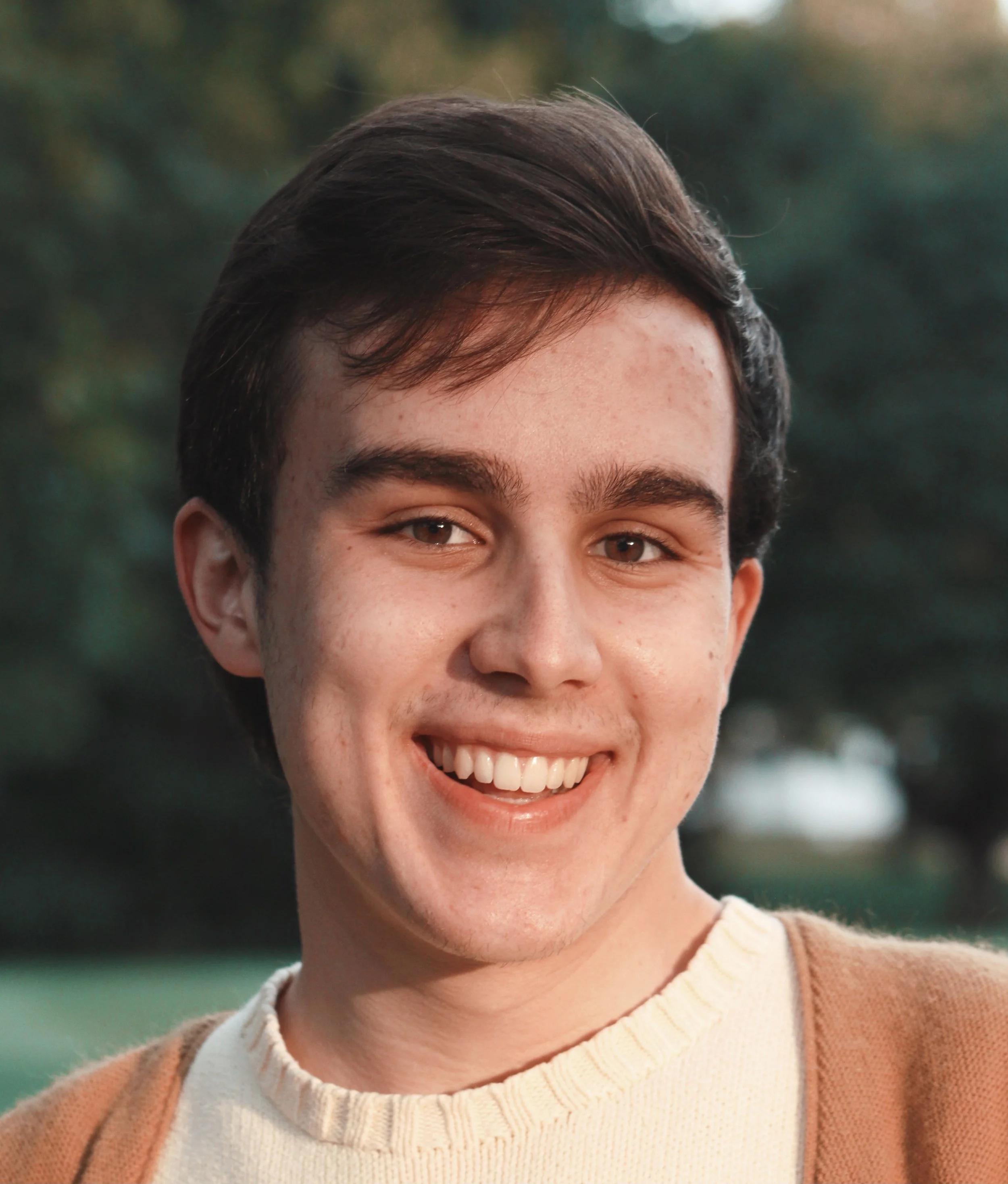 Headshot & Resume — Austin Sykes