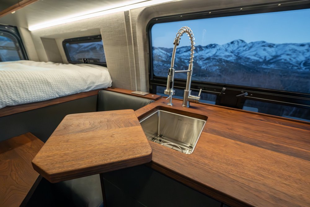 Traverse — Vertical Vans